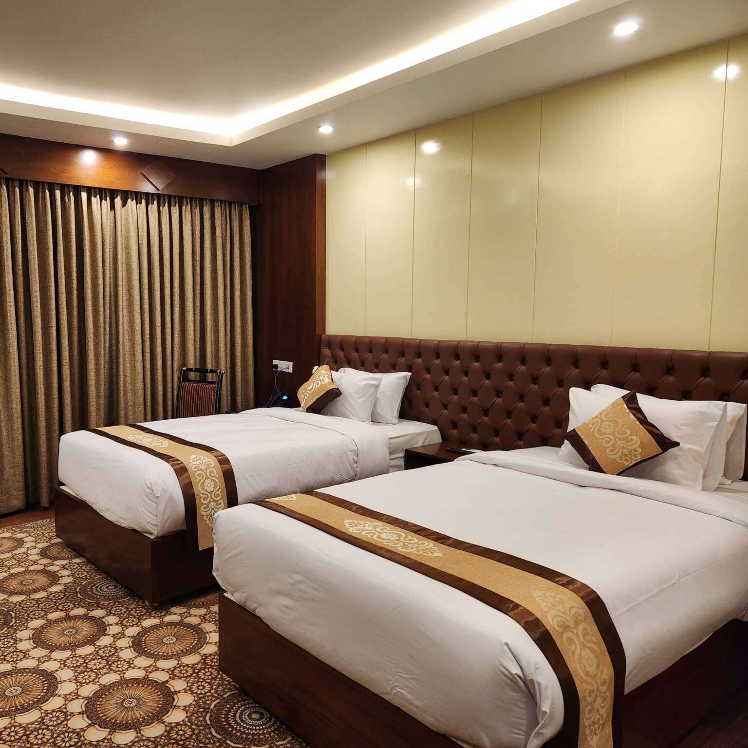 Paragon Hotel & Resort